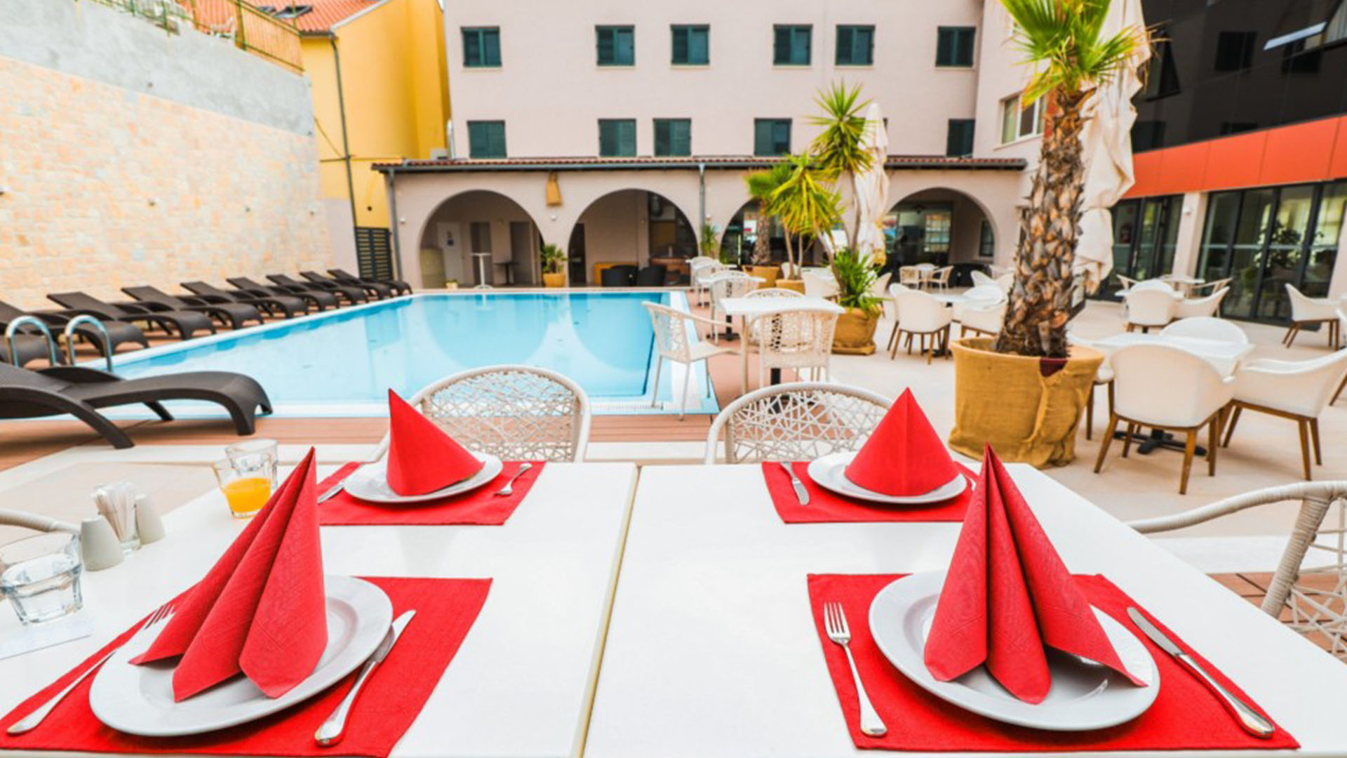 Restavracija v hotelu Borovnik - SelectBOX